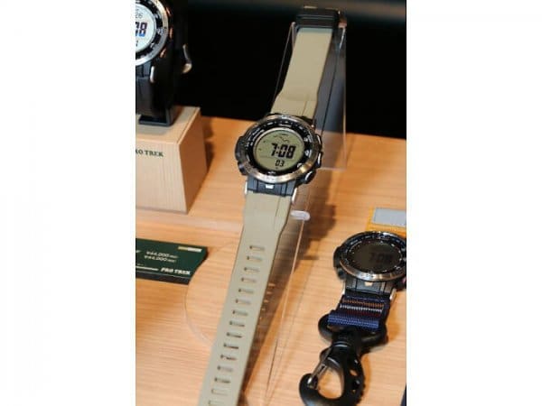 Pro Trek PRW-30 Series with STN LCD: Smaller than PRW-3000 - G-Central ...