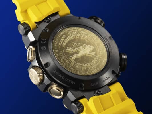 G-Shock Frogman MRG-BF1000E-1A9 includes rubber and titanium bands and ...