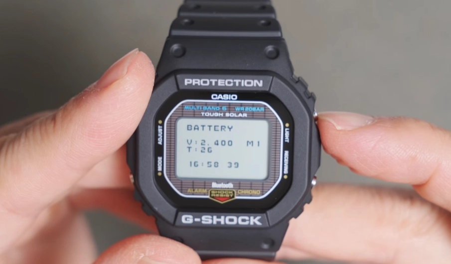 Battery charge level is determinable on GW-BX5600 (and GMW-BZ5000) via ...